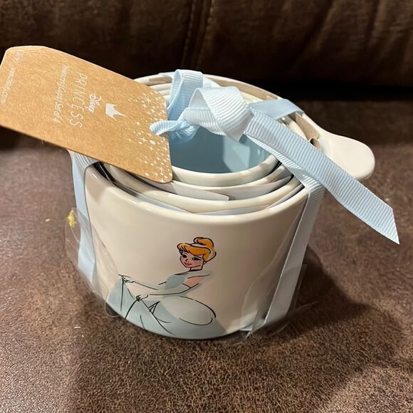 Rae Dunn | Kitchen | Nwt Rae Dunn Disney Princess Measuring Cups | Poshmark